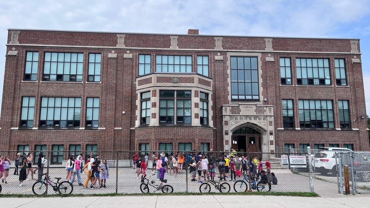 Local ETFO president urges province to address air conditioning needs ...