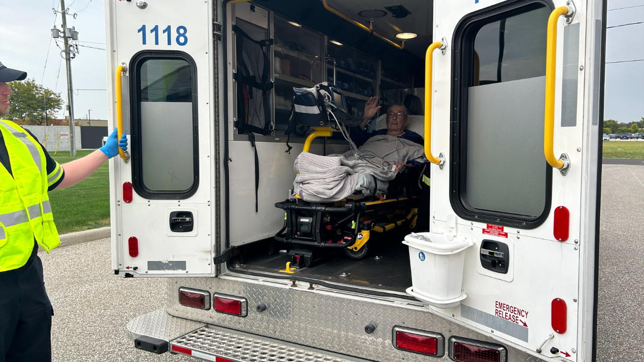 'Great to see ya, Bill': Anonymous donor helps World War II Vet return home