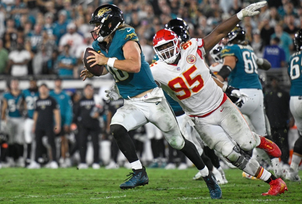 Lawrence’s wild run lifts Jaguars over Mahomes, Chiefs on MNF
