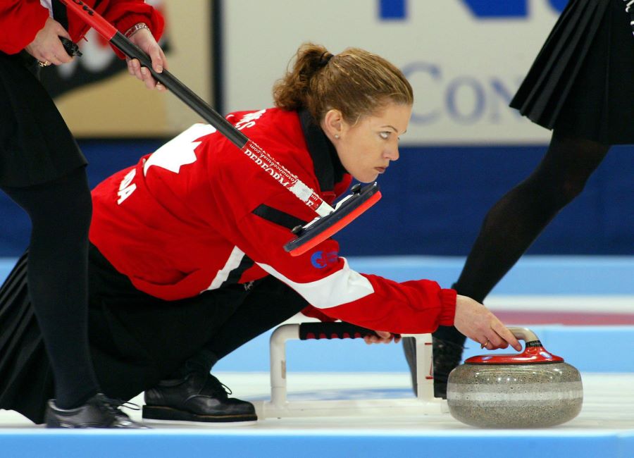 World champion curler, veteran broadcaster Colleen Jones dies at 65