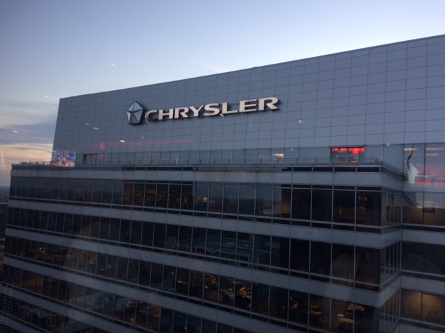 Chrysler recalls more than 211,000 SUVs and pickup trucks due to ...