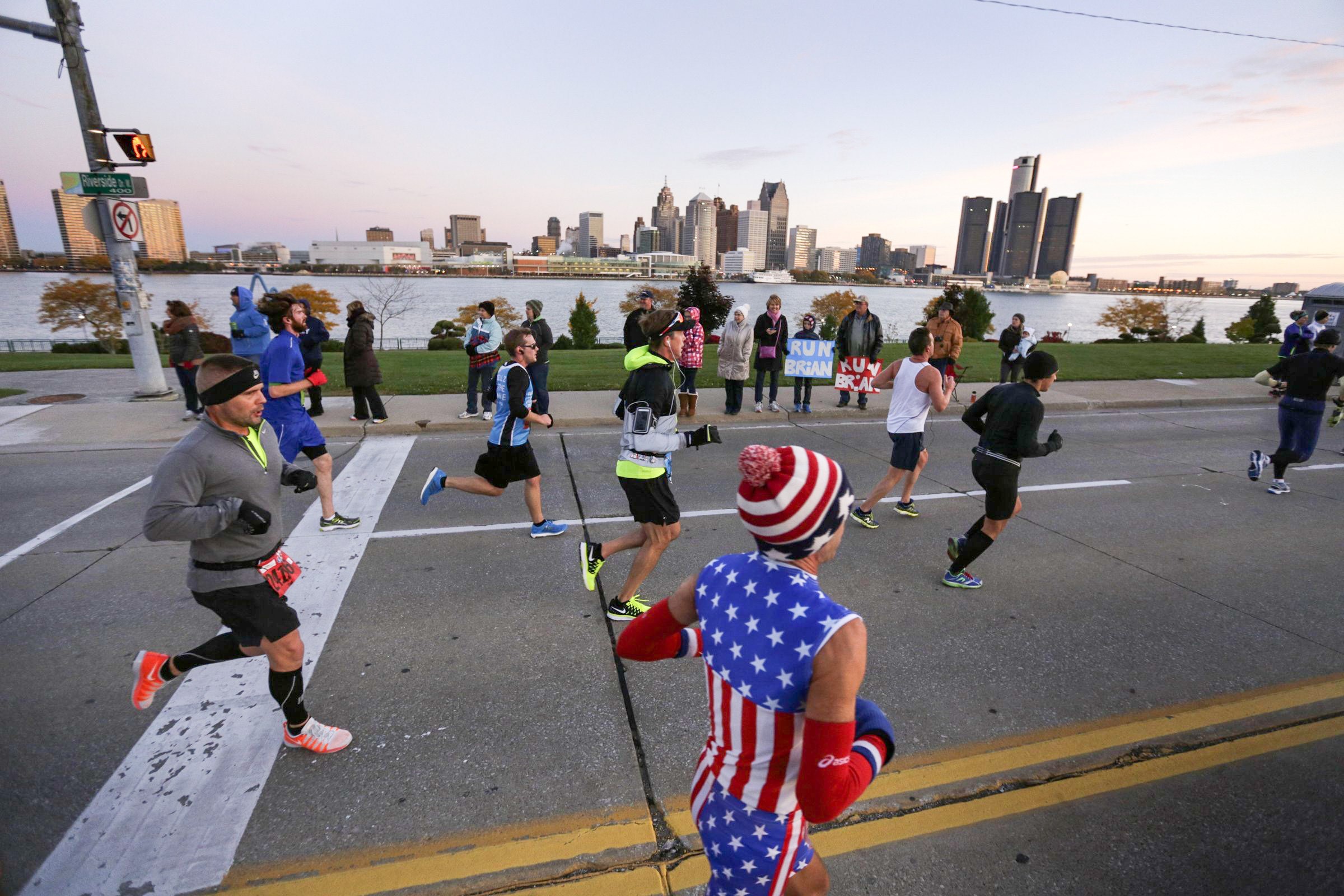 Cheer zones to be set up in Windsor during Detroit Free Press Marathon