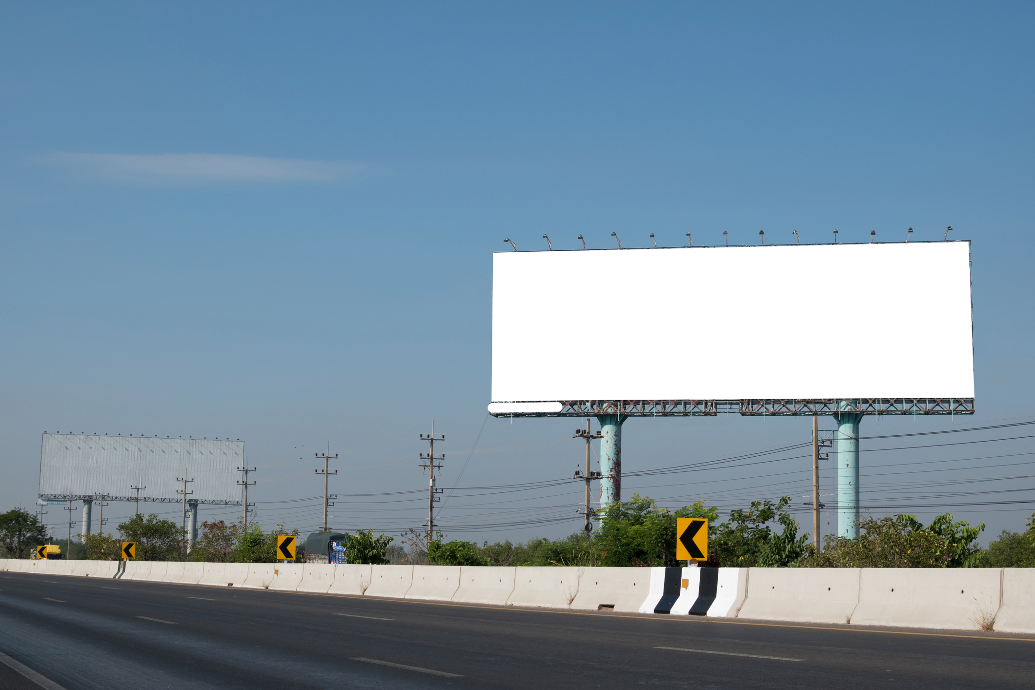 Council asked to approve sign bylaw review to address electronic billboards